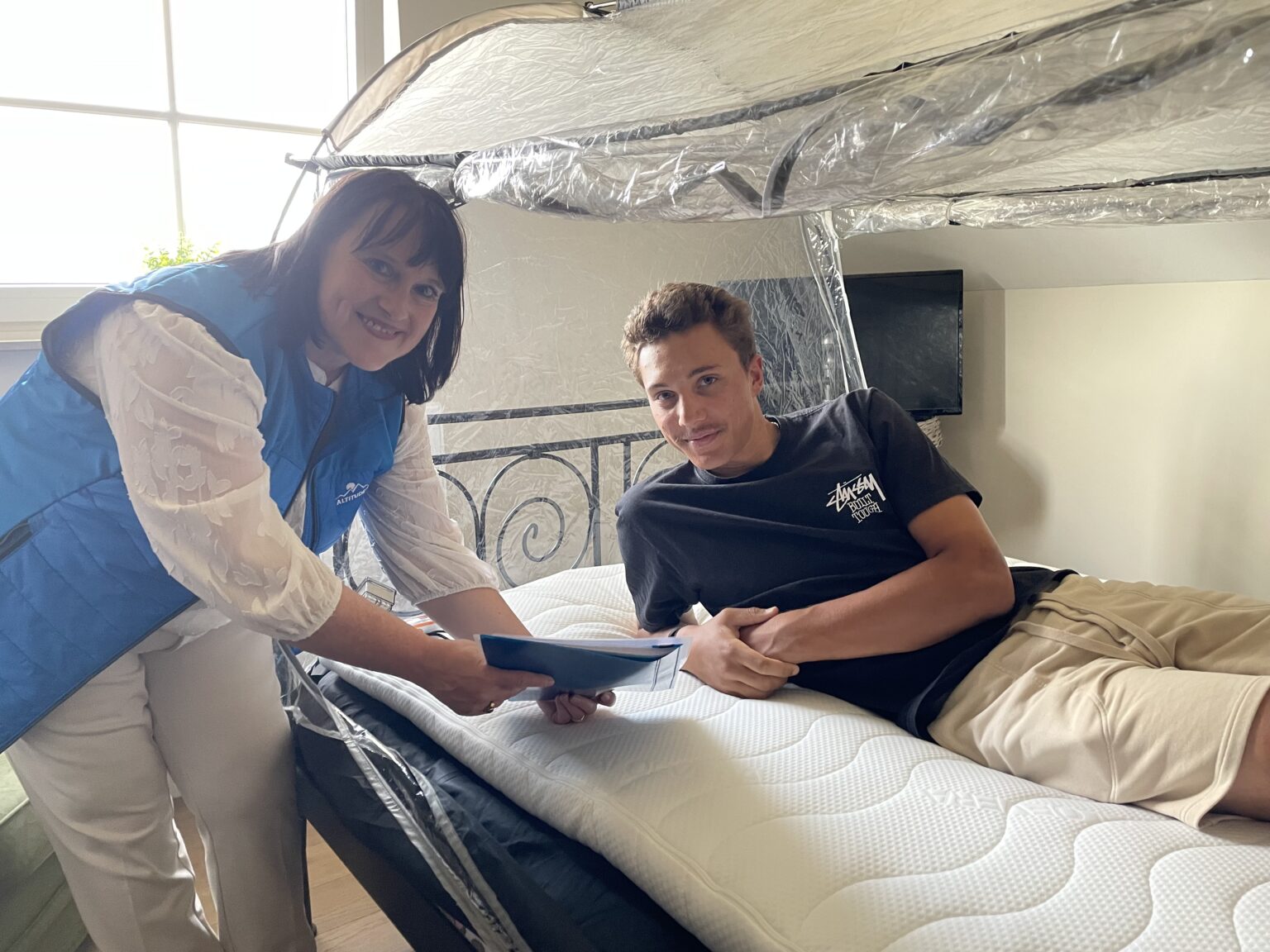 Altitude Spaces: Altitude chambers, altitude tents, oxygen therapy ...